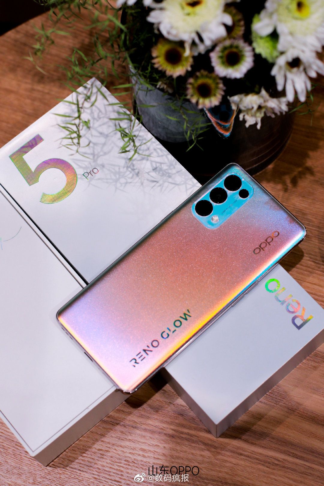 OPPO Reno 5 Pro aparece em imagens reais com cor fantástica