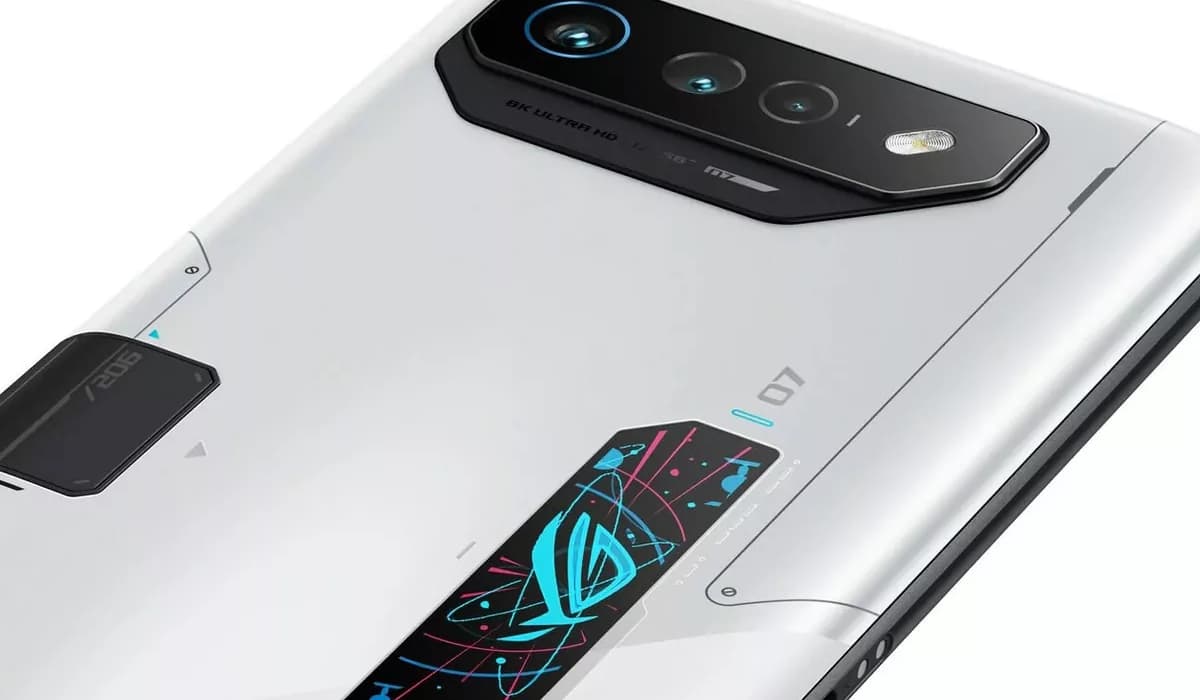 ASUS ROG Phone 7 aparece nas primeiras imagens oficiais