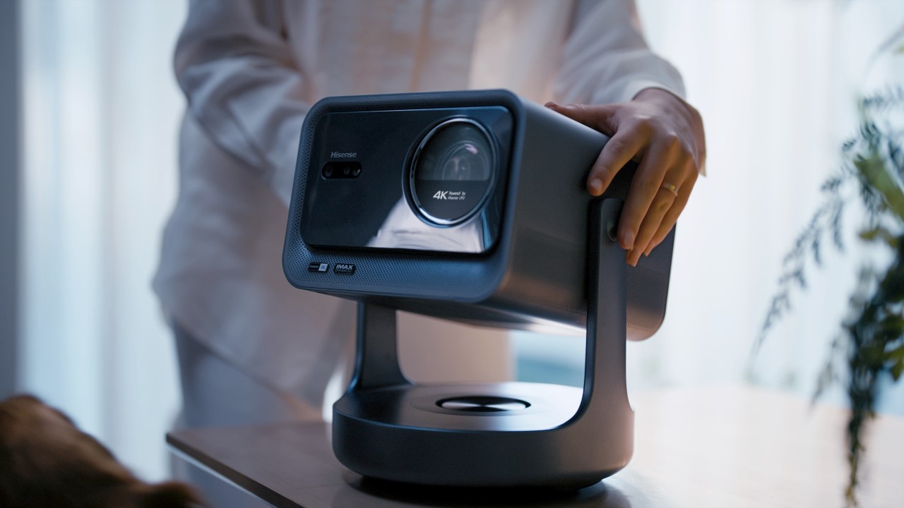 Hisense mini projetor laser C2 Ultra com certificação Xbox