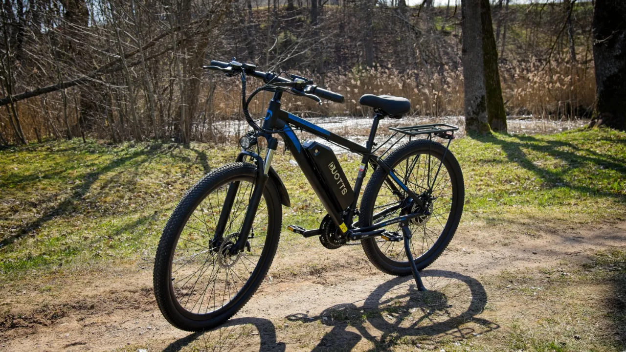 Análise da Duotts C29: tudo sobre a bicicleta elétrica potente e barata